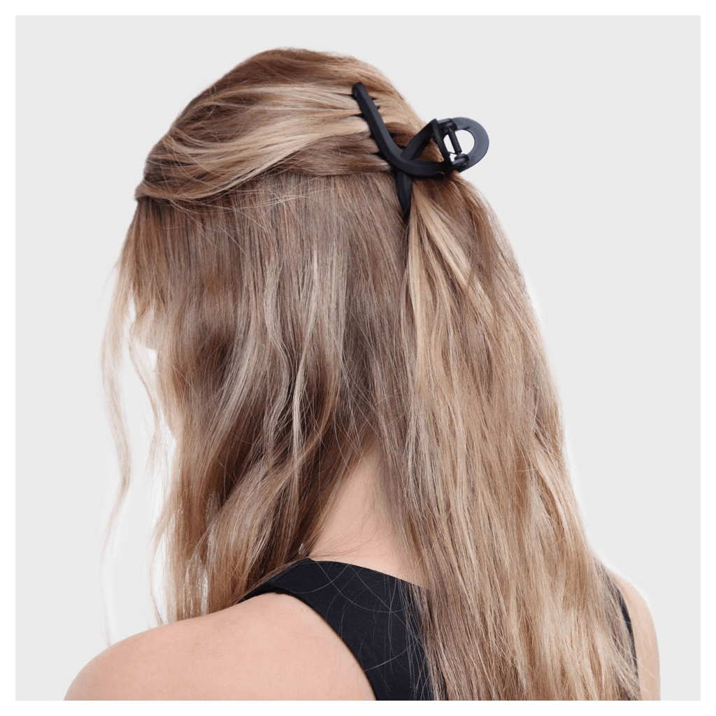 Kitsch Recycled Plastic Large Loop Clips 2 set NZ | Adore Beauty