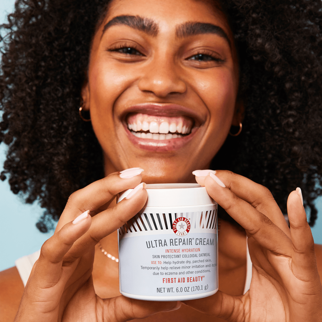 FIRST AID BEAUTY Ultra Repair Cream: Moisturiser NZ