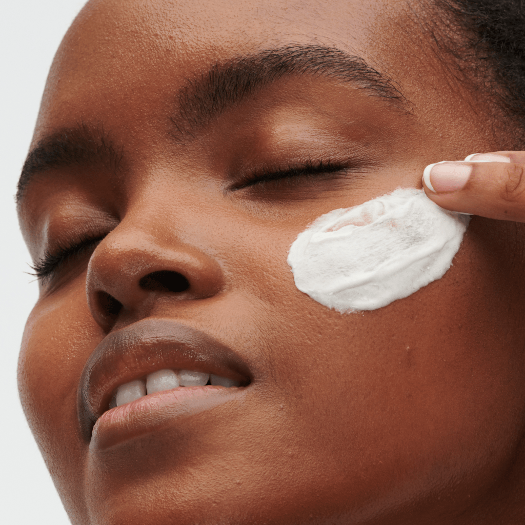 MAC Hyper Real Cream-to-Foam Cleanser 30ml NZ- Adore Beauty