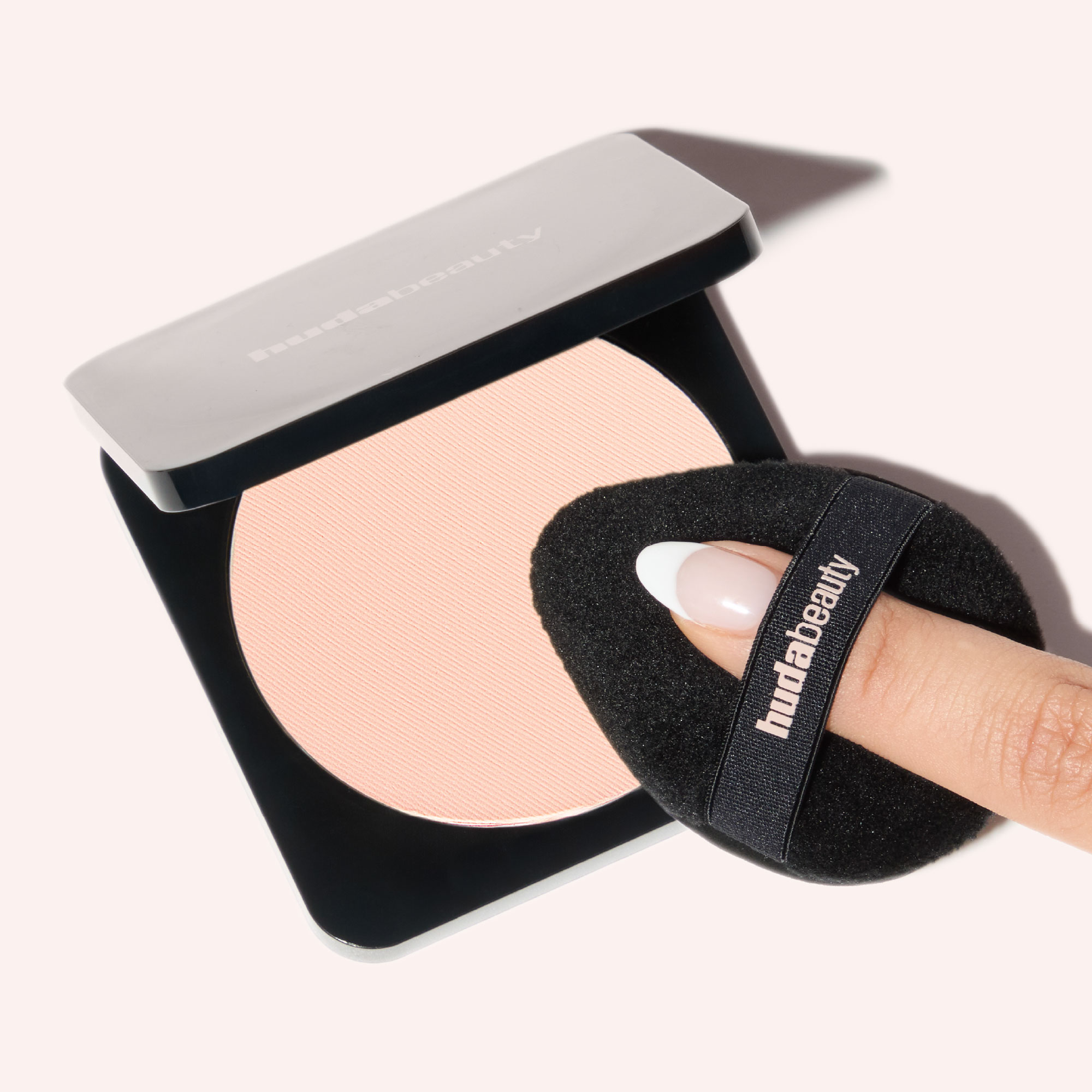 Huda Beauty Easy Bake Marshmallow Puff And Sponge NZ | Adore Beauty